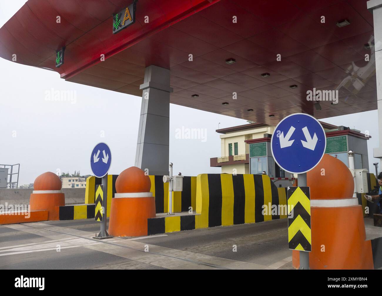 Booth for paying toll hi-res stock photography and images - Alamy