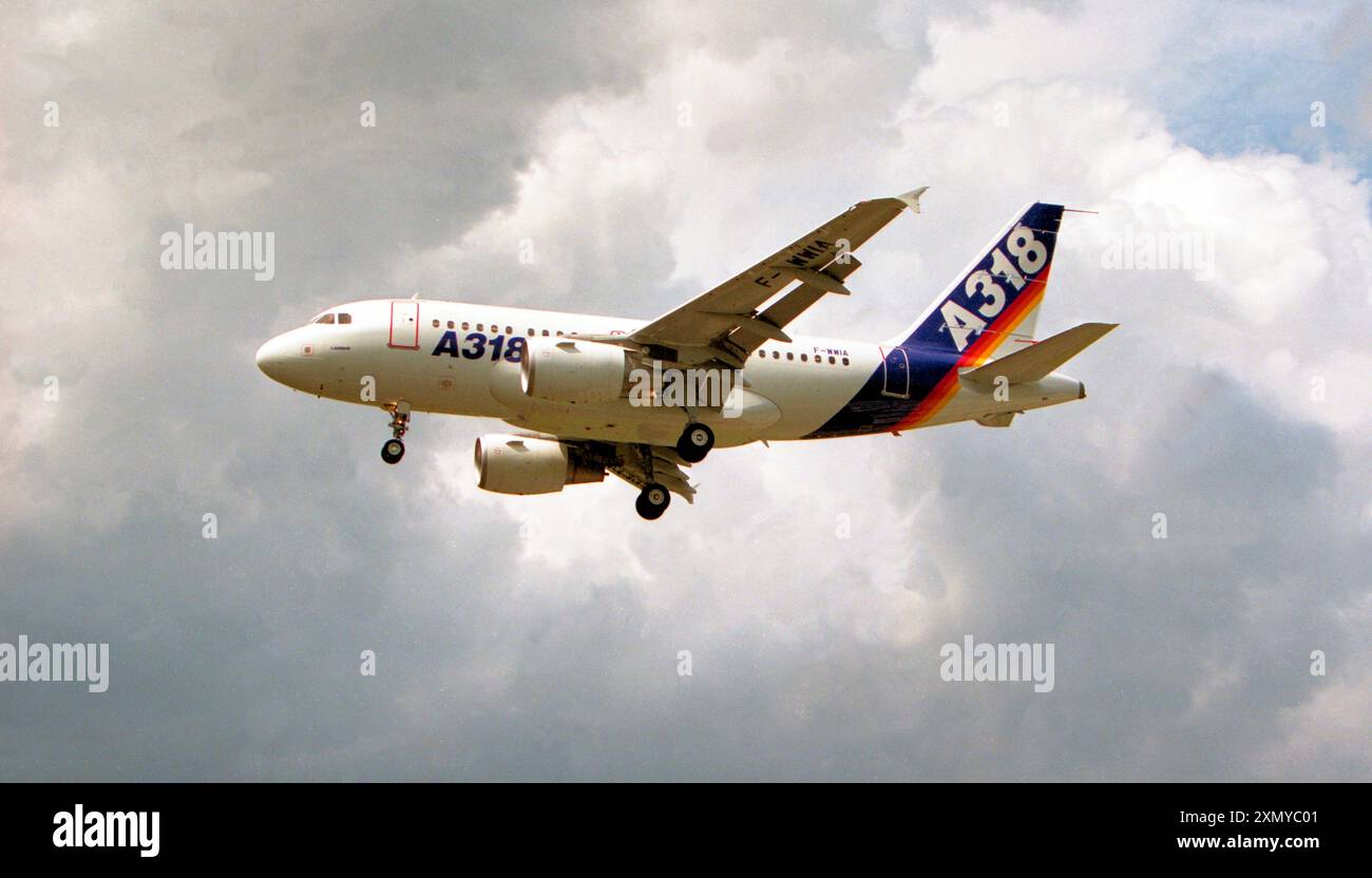 Airbus a318 122 hi-res stock photography and images - Alamy