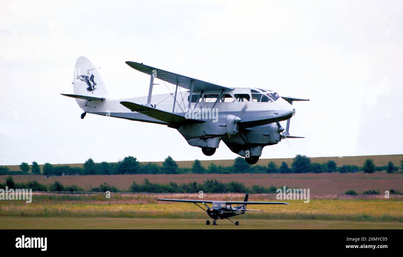 de Havilland DH-89A Dragon Rapide G-AIDL Stock Photo - Alamy