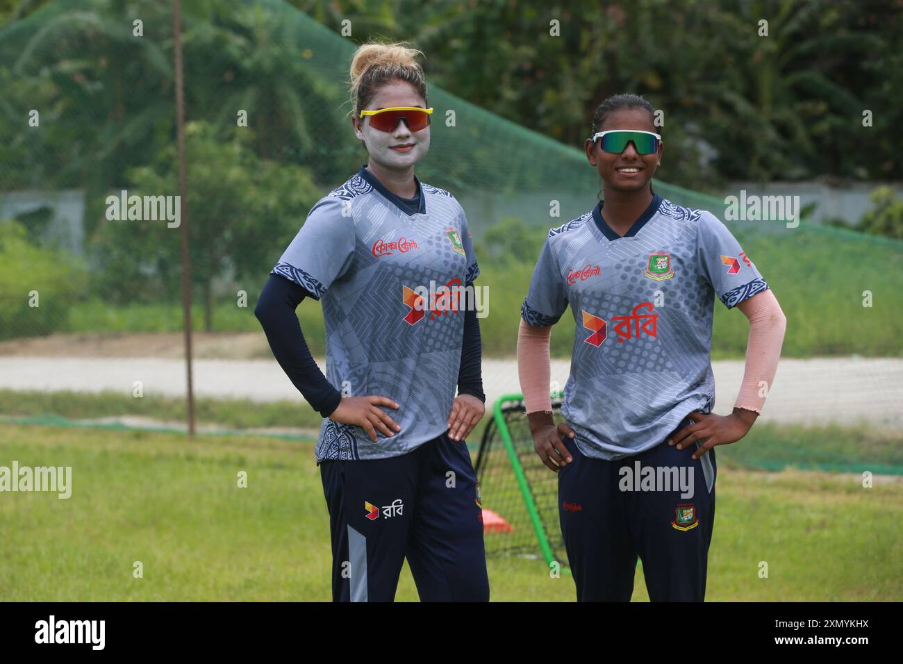 Bangladesh fast bowler Jahanara Alam (L) and Marufa Akhter (R) during ...