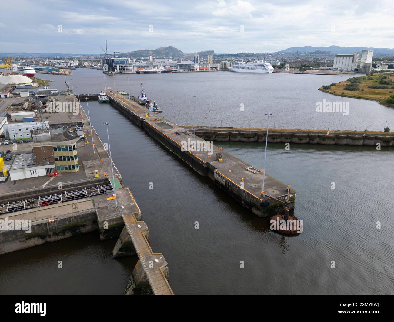 Ports and harbours of scotland hi-res stock photography and images - Alamy