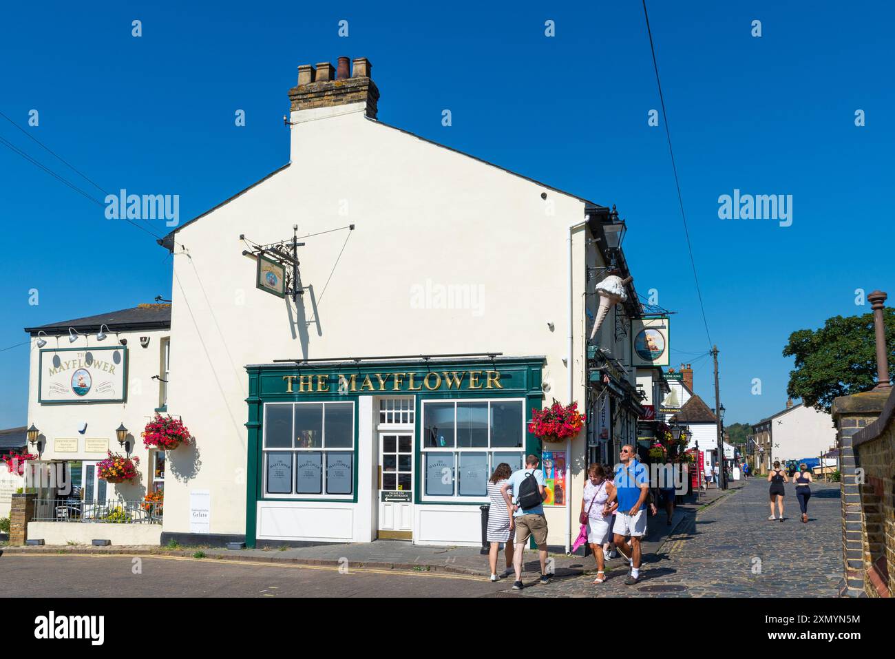The Mayflower pub in the High Street in Old Leigh, a historic fishing ...