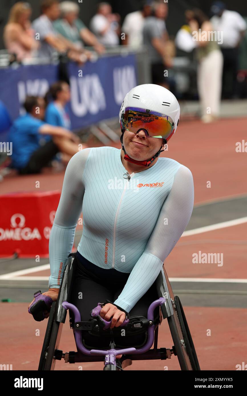 Hannah COCKROFT after the 800m Wheelchair Race in the London Diamond ...