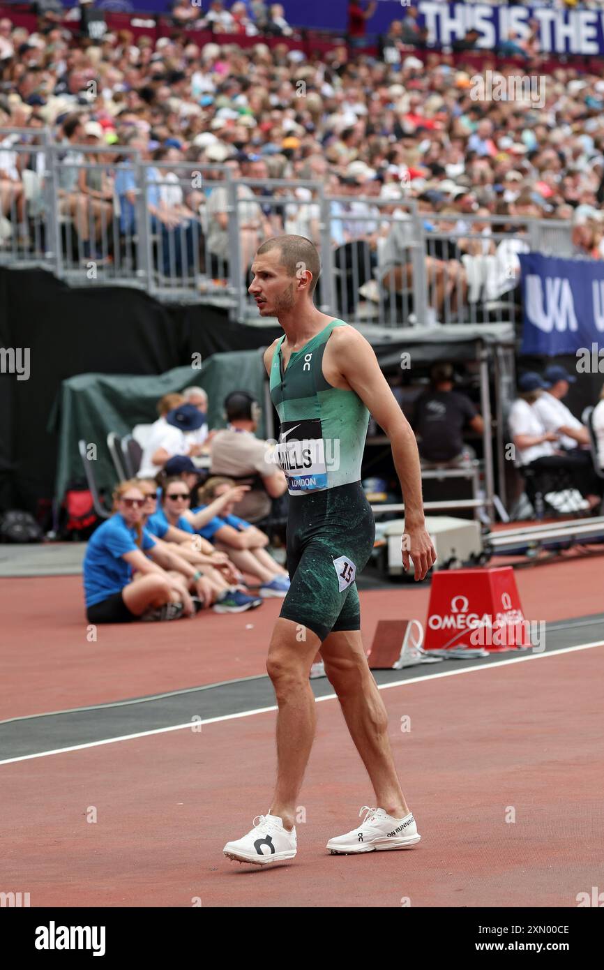 George MILLS after falling in the Emsley Carr Mile at the London ...