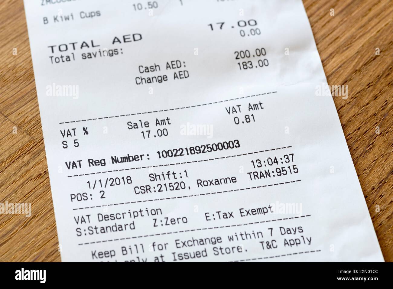 Vat uae shopping hi-res stock photography and images - Alamy