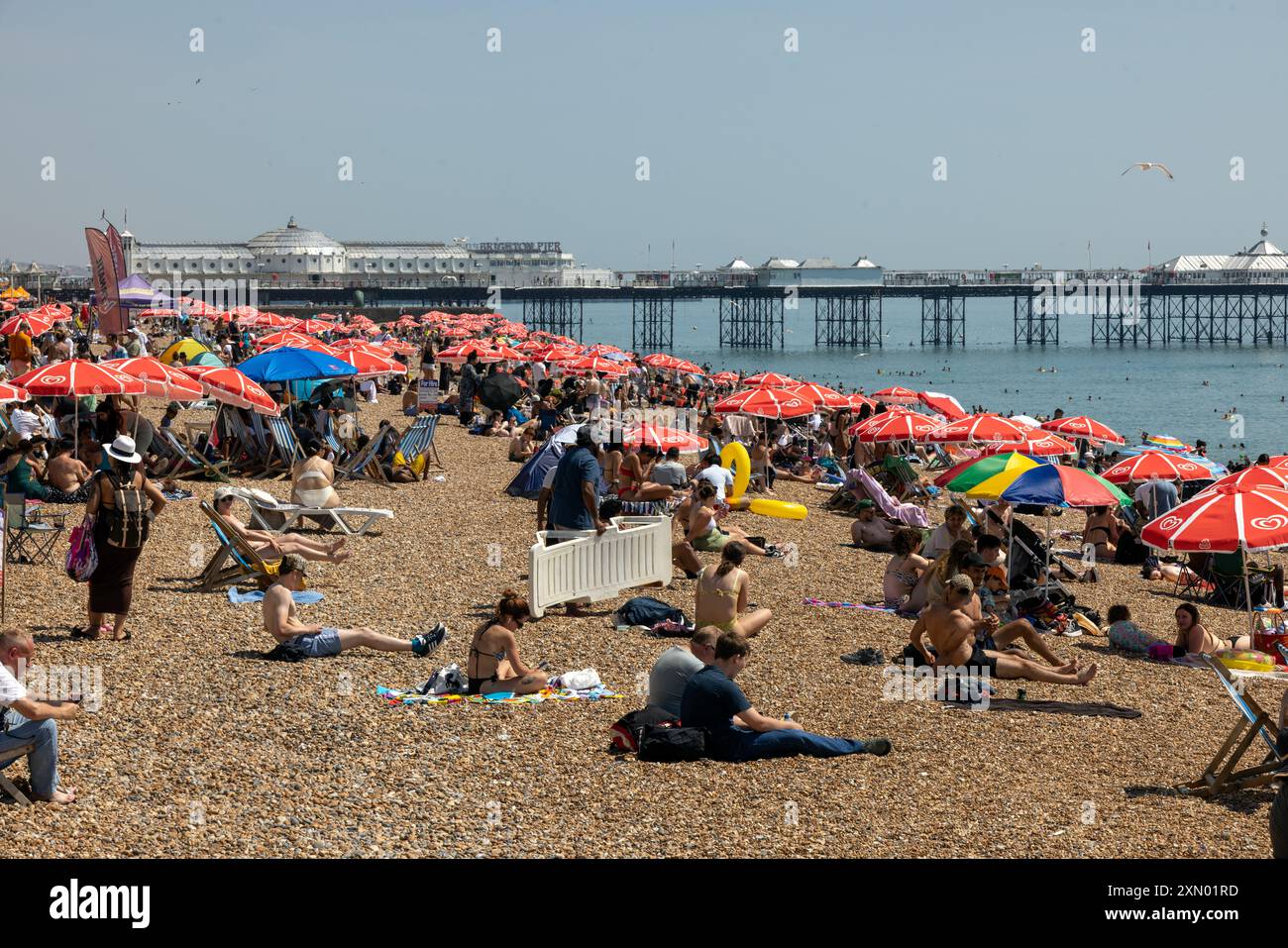 Brighton beach, City of Brighton, East Sussex, UK. August heatwave on a ...