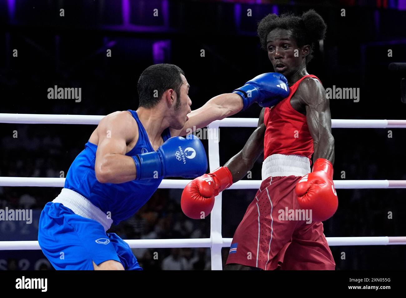 Thailand's Thitisan Panmot, left, fights Cabo Verde's David De Pina in ...