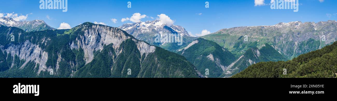 Mountain scenery of the french alps hi-res stock photography and images ...