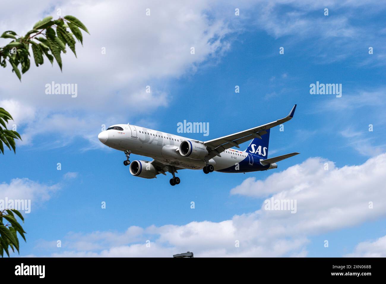 SAS Scandinavian Airlines landing at Heathrow Airport. London, United ...