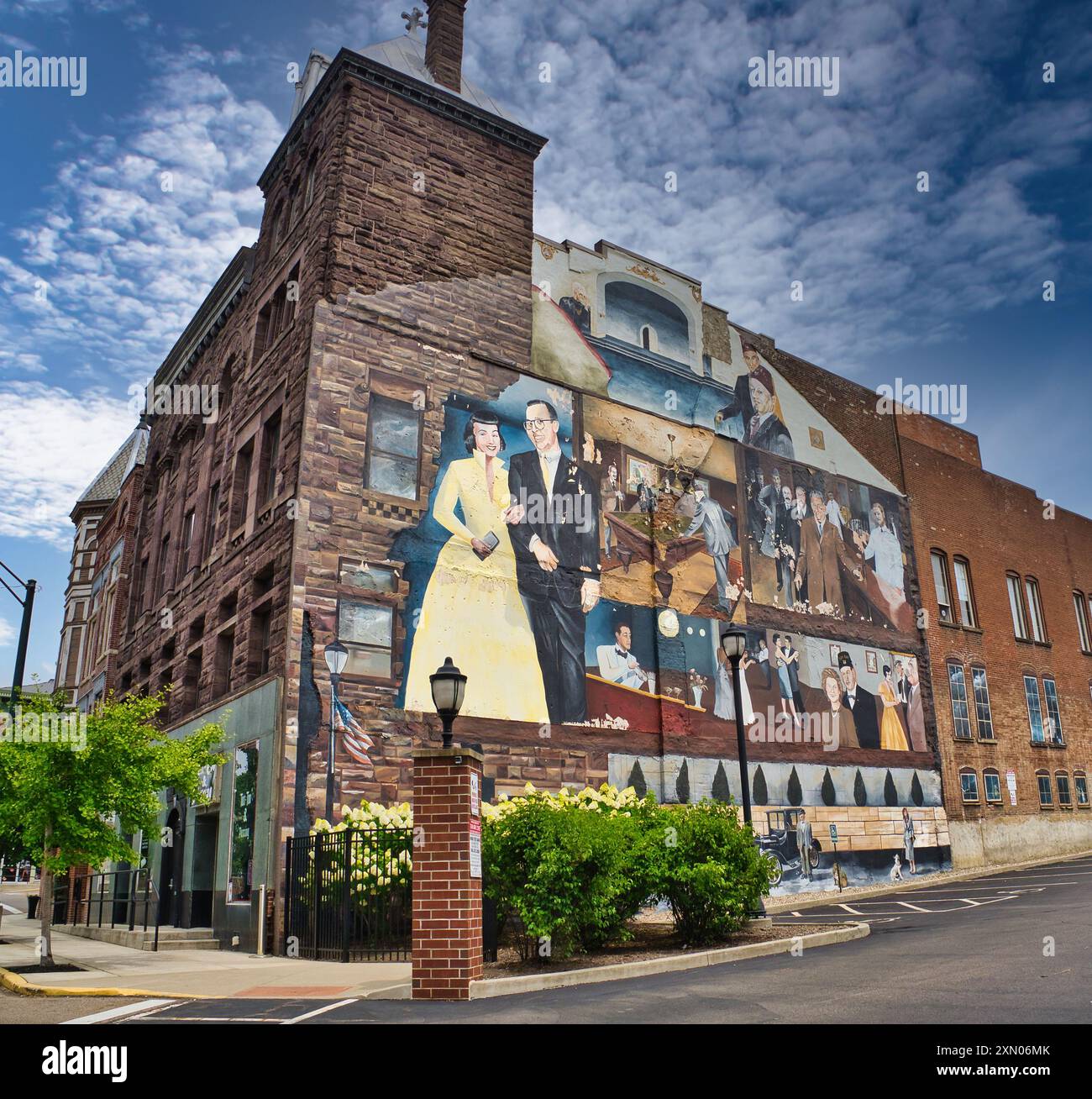 The Wall Mural Masonic Lodge & Clubs in downtown Mount Vernon, Ohio ...