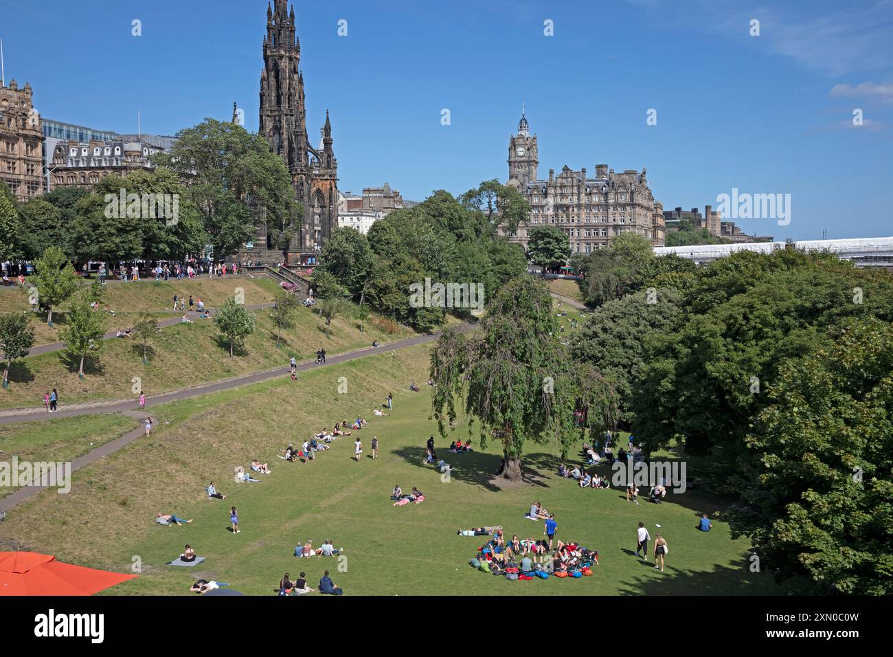Edinburgh, city centre, Scotland, UK. 30 July 2024. Summer in the city ...