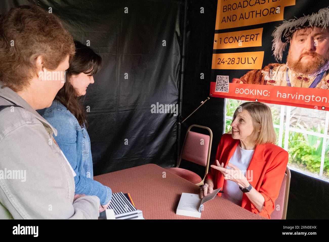 Anne boleyn and elizabeth i the mother and daughter hi-res stock ...