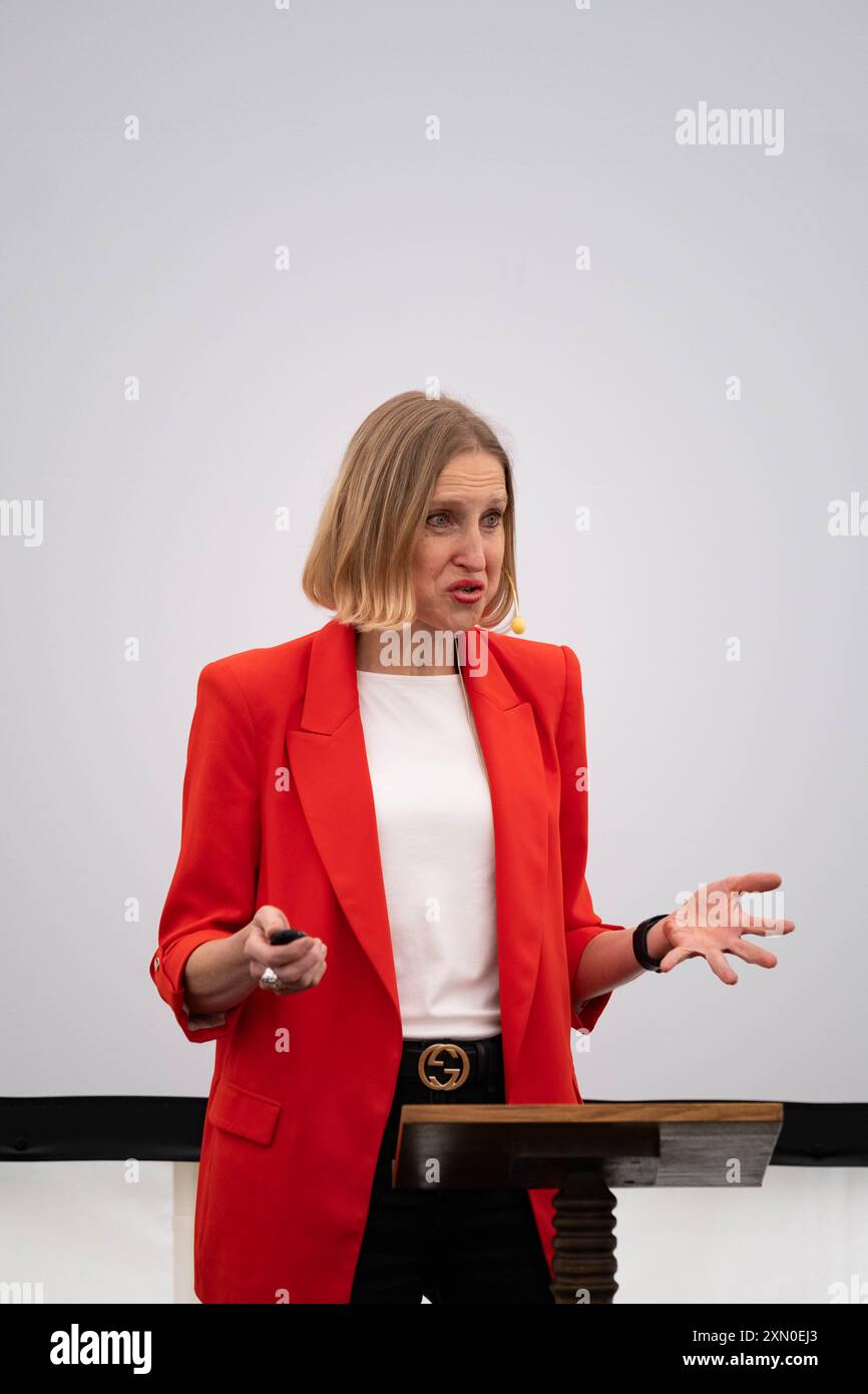 Anne boleyn and elizabeth i the mother and daughter hi-res stock ...