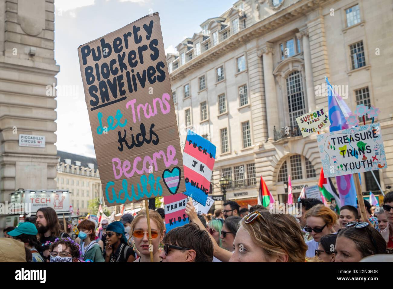 Lgbt rights placard hi-res stock photography and images - Alamy