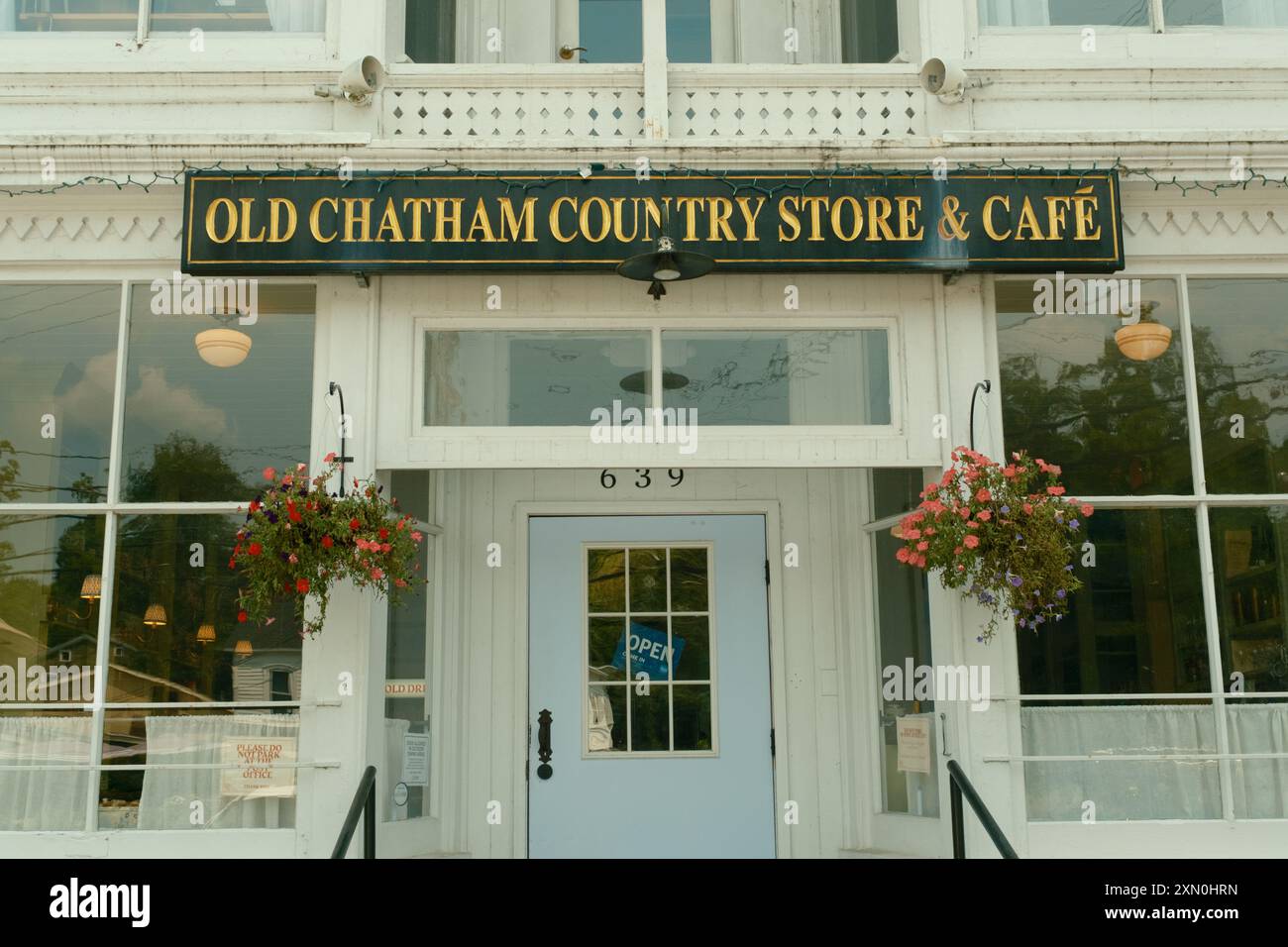 Old Chatham Country Store & Cafe, Old Chatham, New York Stock Photo - Alamy