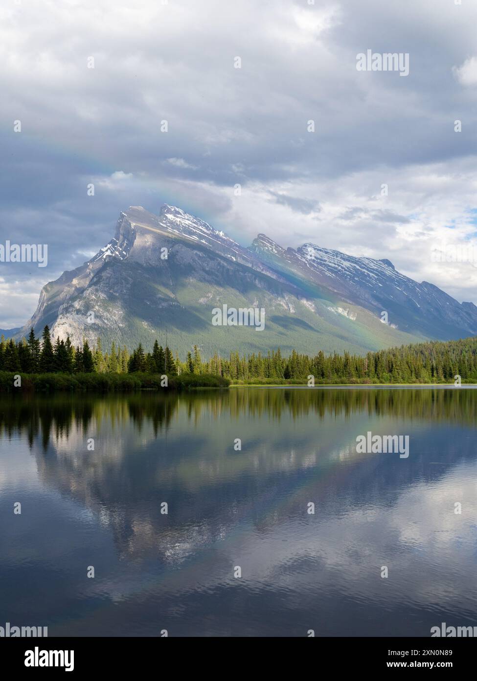 Mount rundle from lake hi-res stock photography and images - Alamy