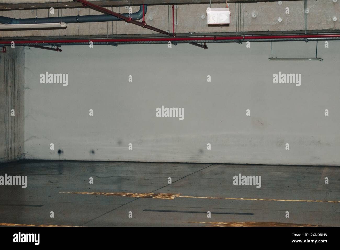 Empty parking lot with dim light. Underground parking garage Stock ...
