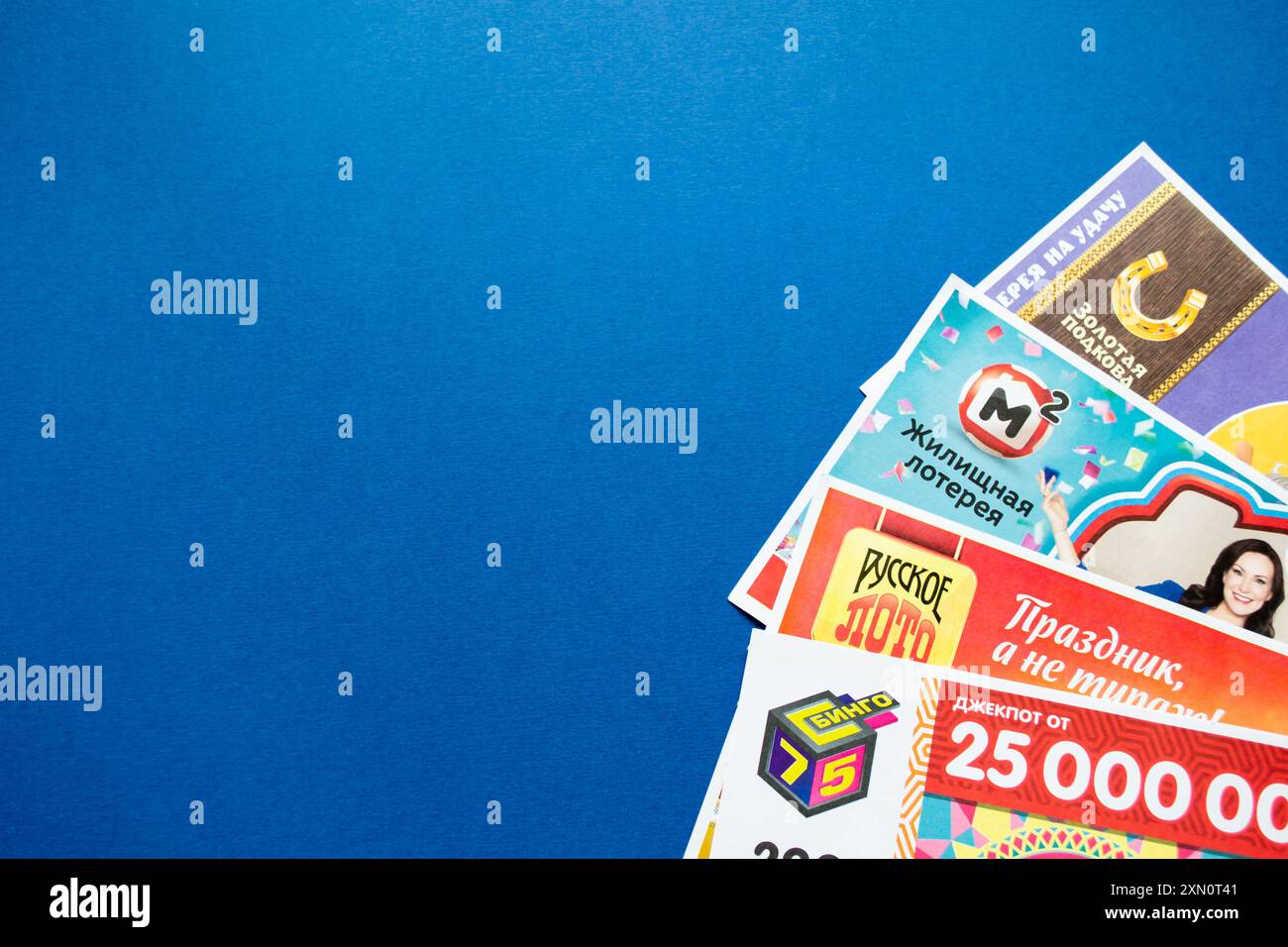 Risk blue paper sign hi-res stock photography and images - Alamy