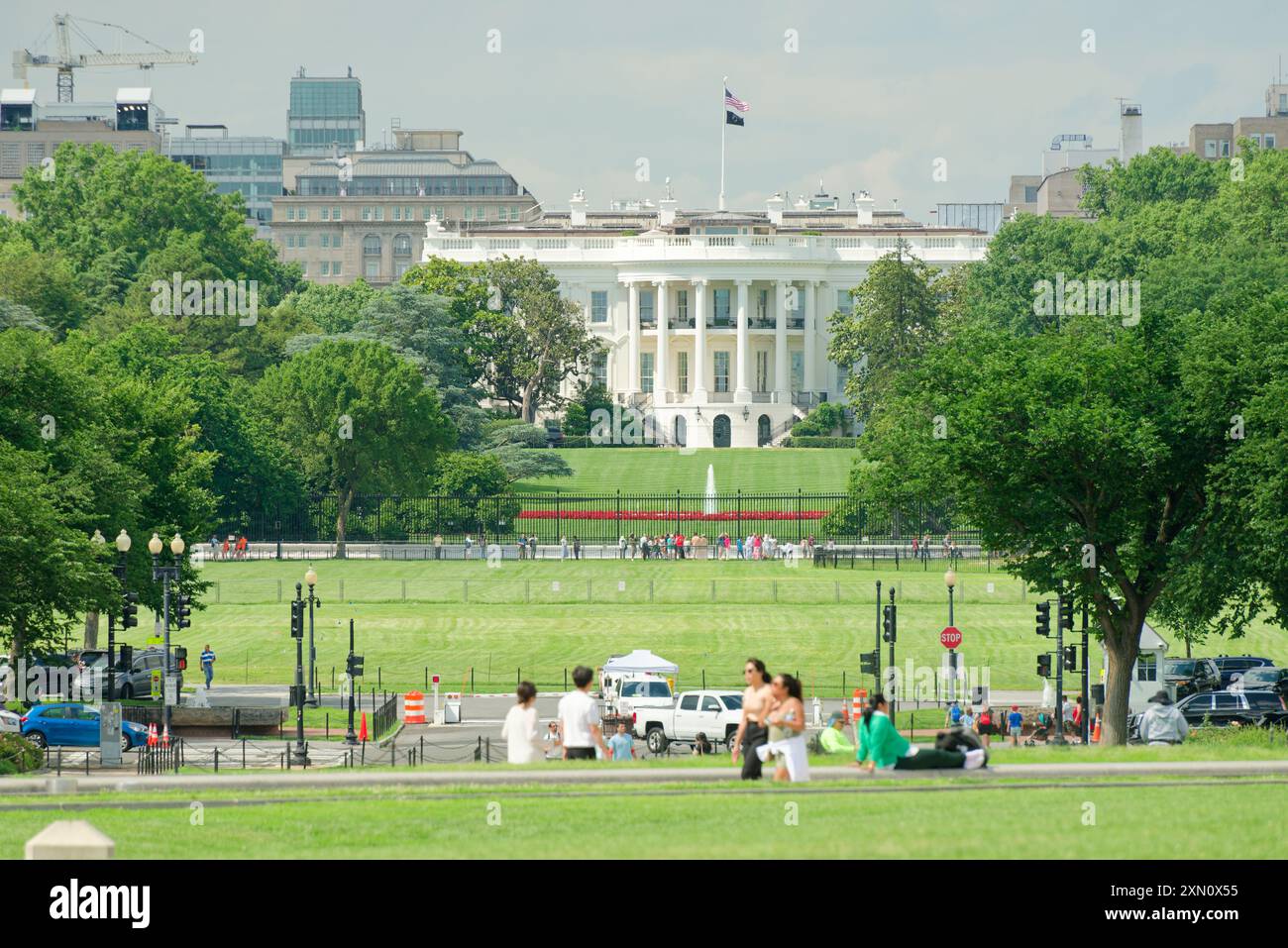 The White House, home to the President of the United States of America ...
