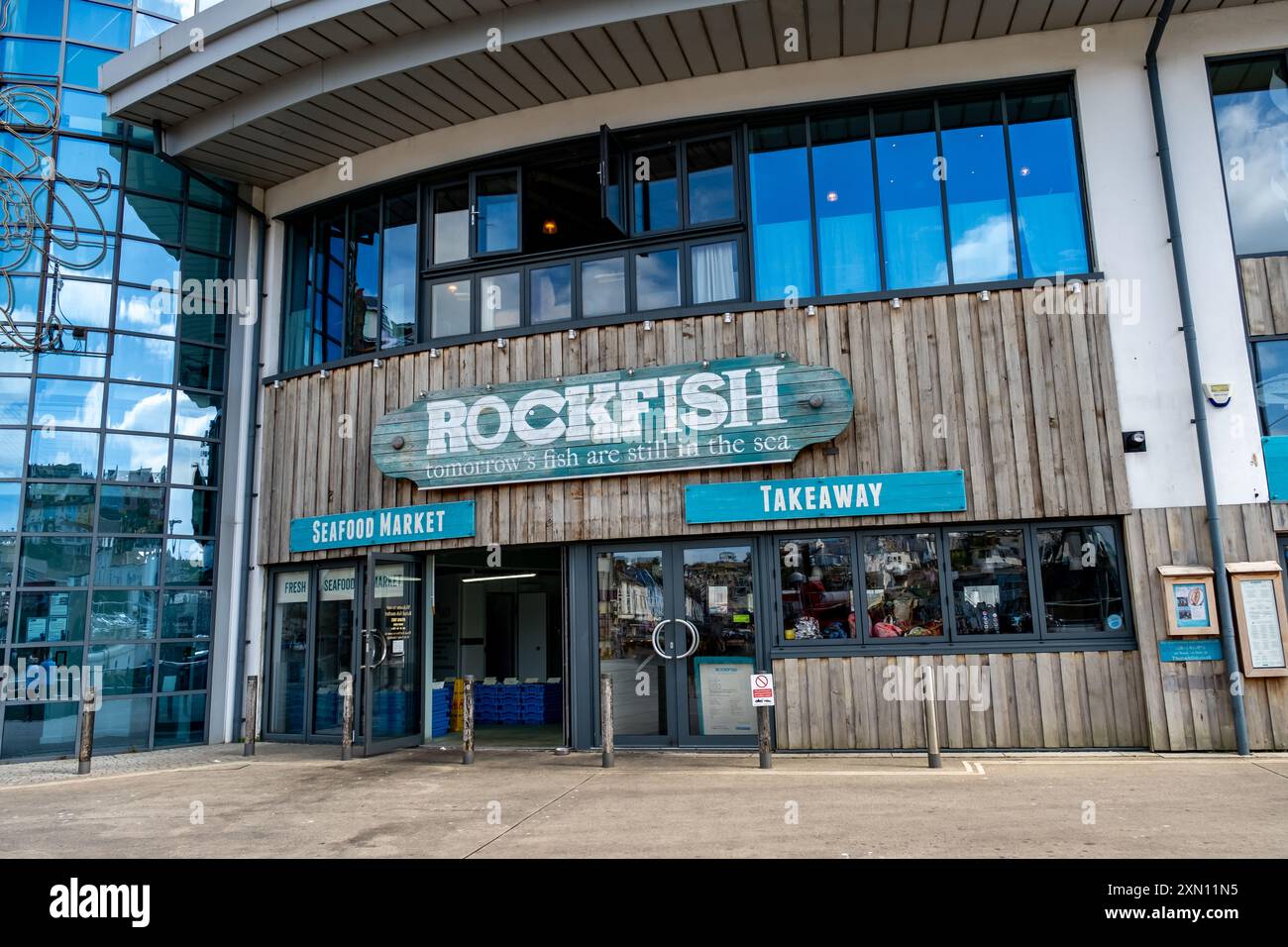 Rockfish brixham fish market hi-res stock photography and images - Alamy