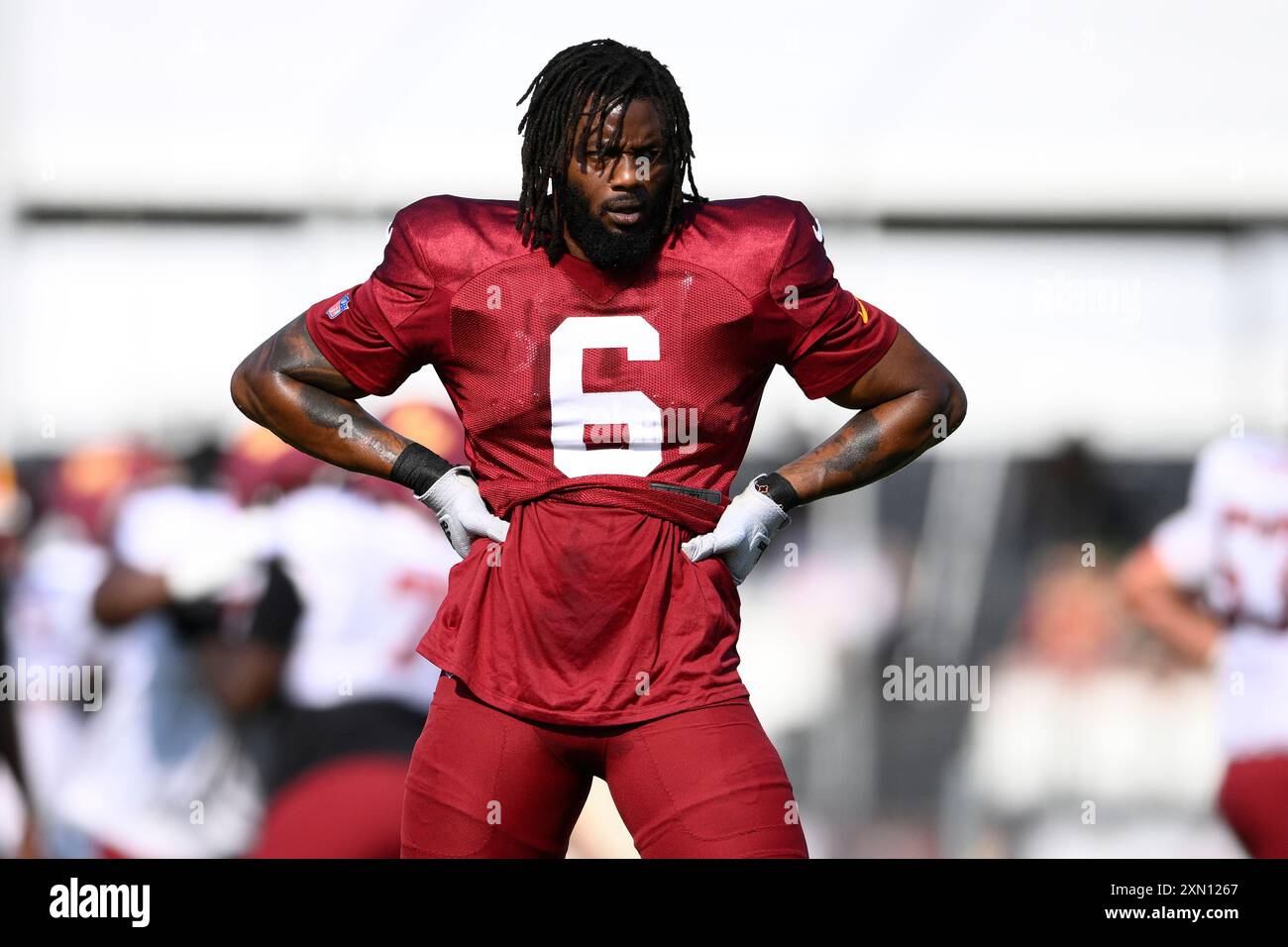 Washington Commanders defensive end Dante Fowler Jr. (6) works out ...