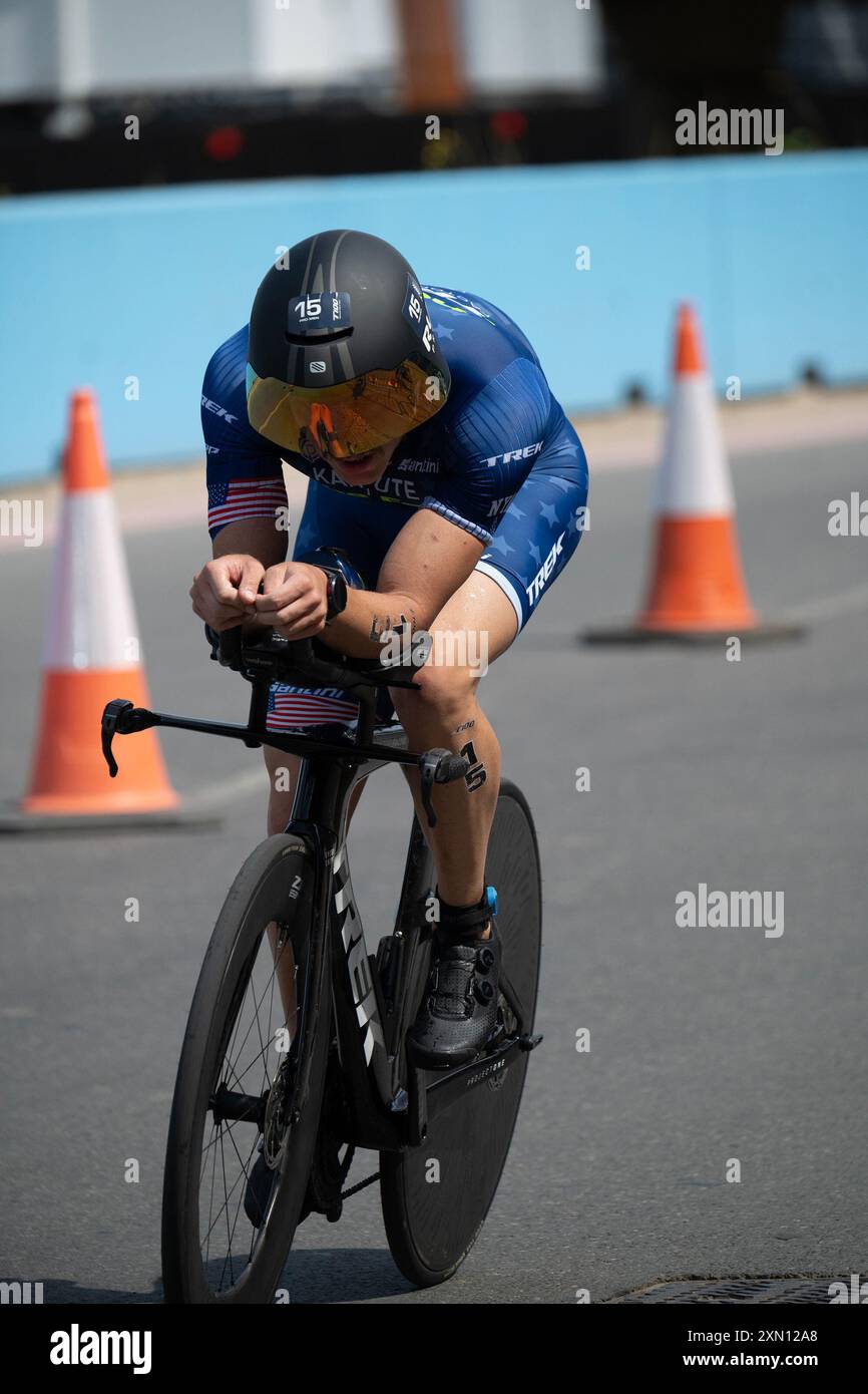 London t100 triathlon hi-res stock photography and images - Alamy
