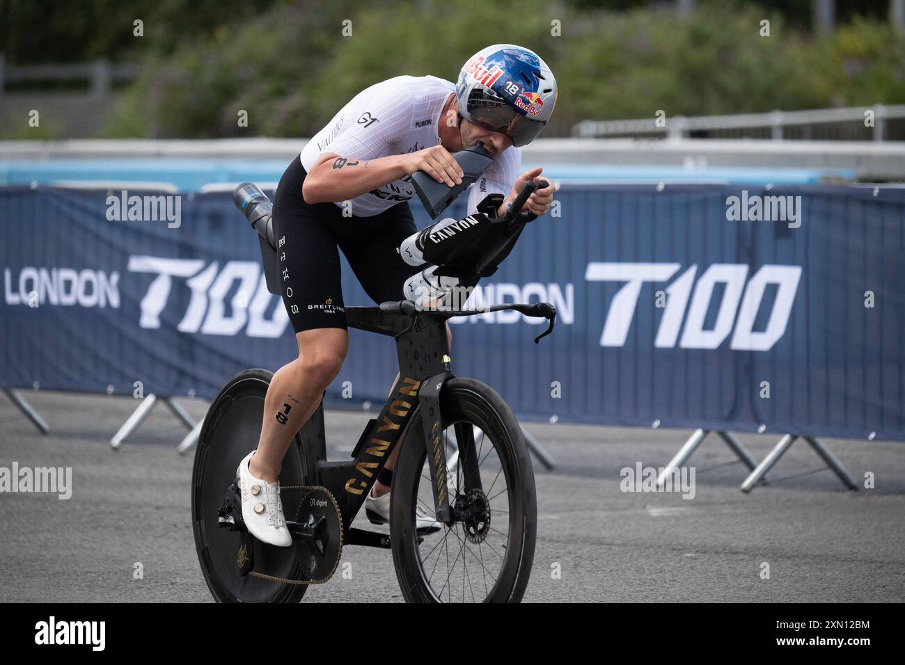 London, Royal Victoria Docks, UK. 28th July 2024.Sam Laidlow, France ...