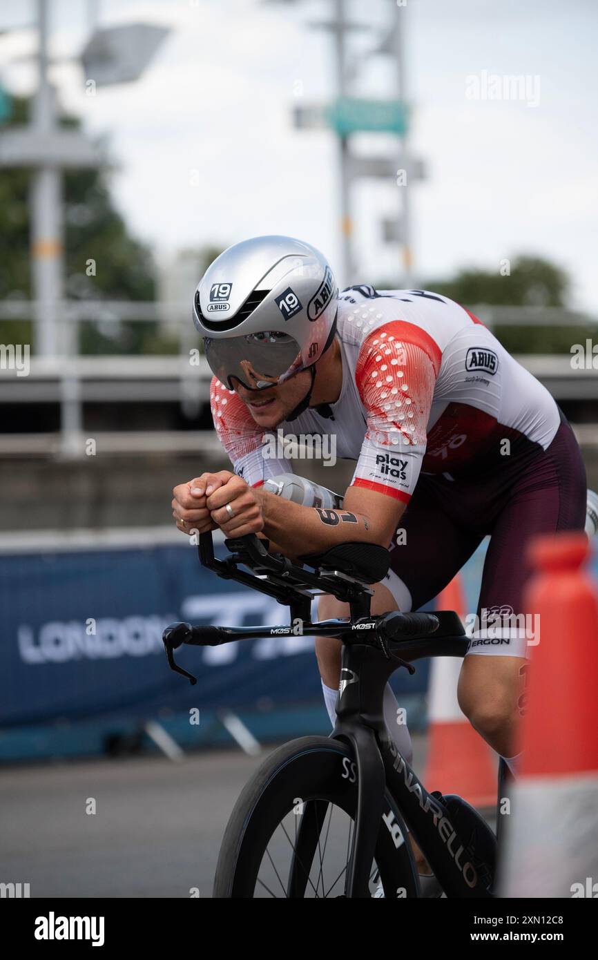 London t100 triathlon hi-res stock photography and images - Alamy