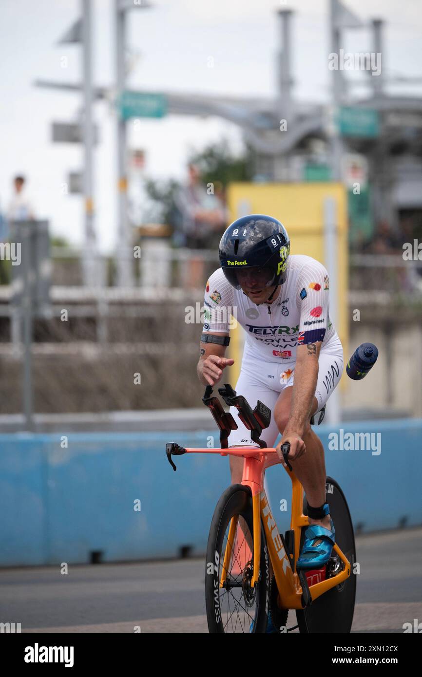 London t100 triathlon hi-res stock photography and images - Alamy