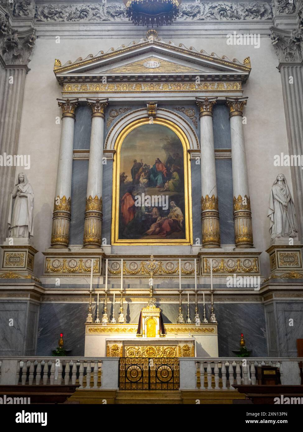 New altarpiece hi-res stock photography and images - Alamy