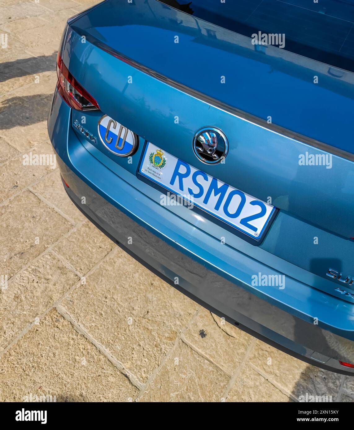 Italian republic car license hi-res stock photography and images - Alamy