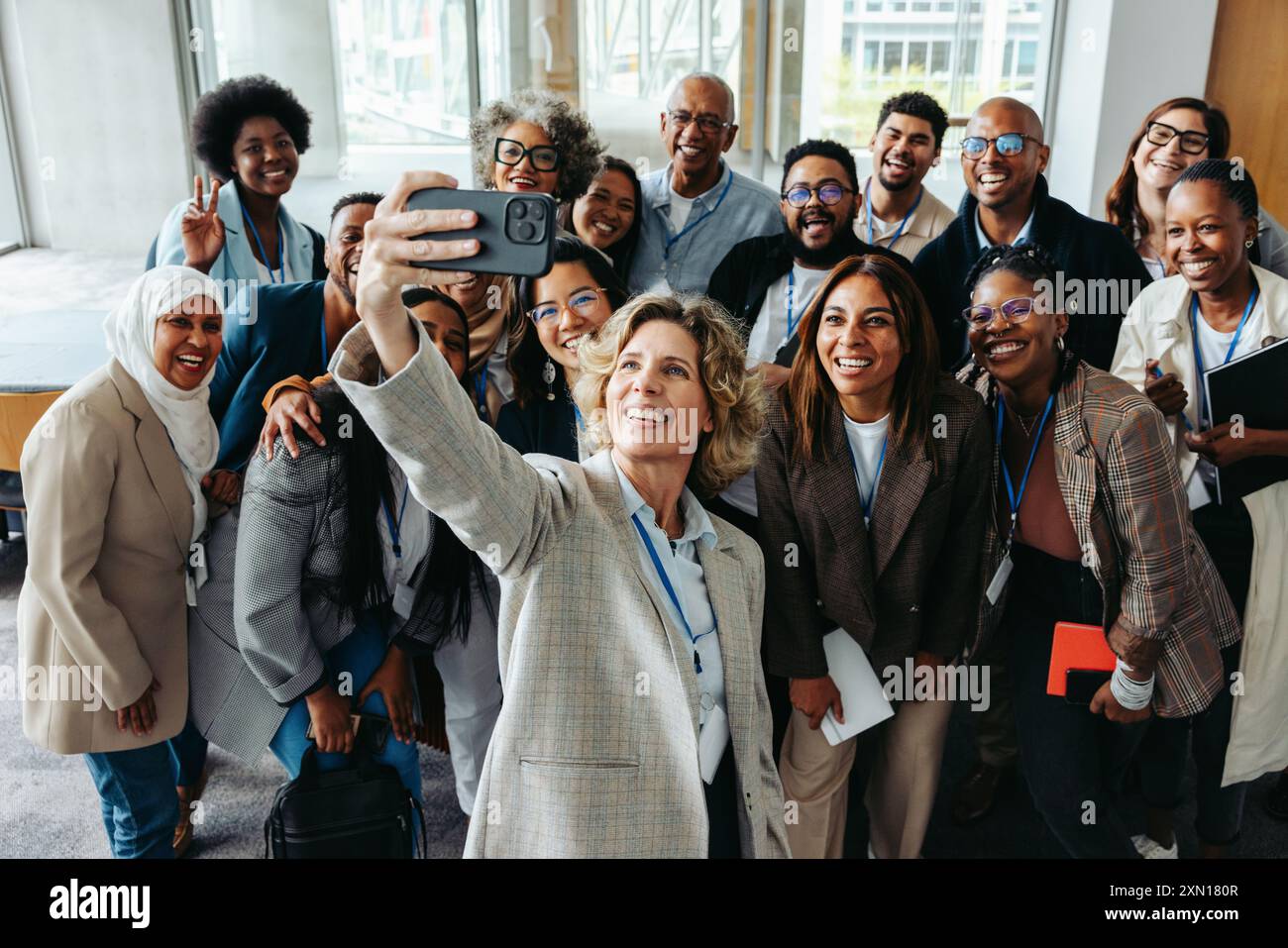 Group employees corporate office hi-res stock photography and images ...