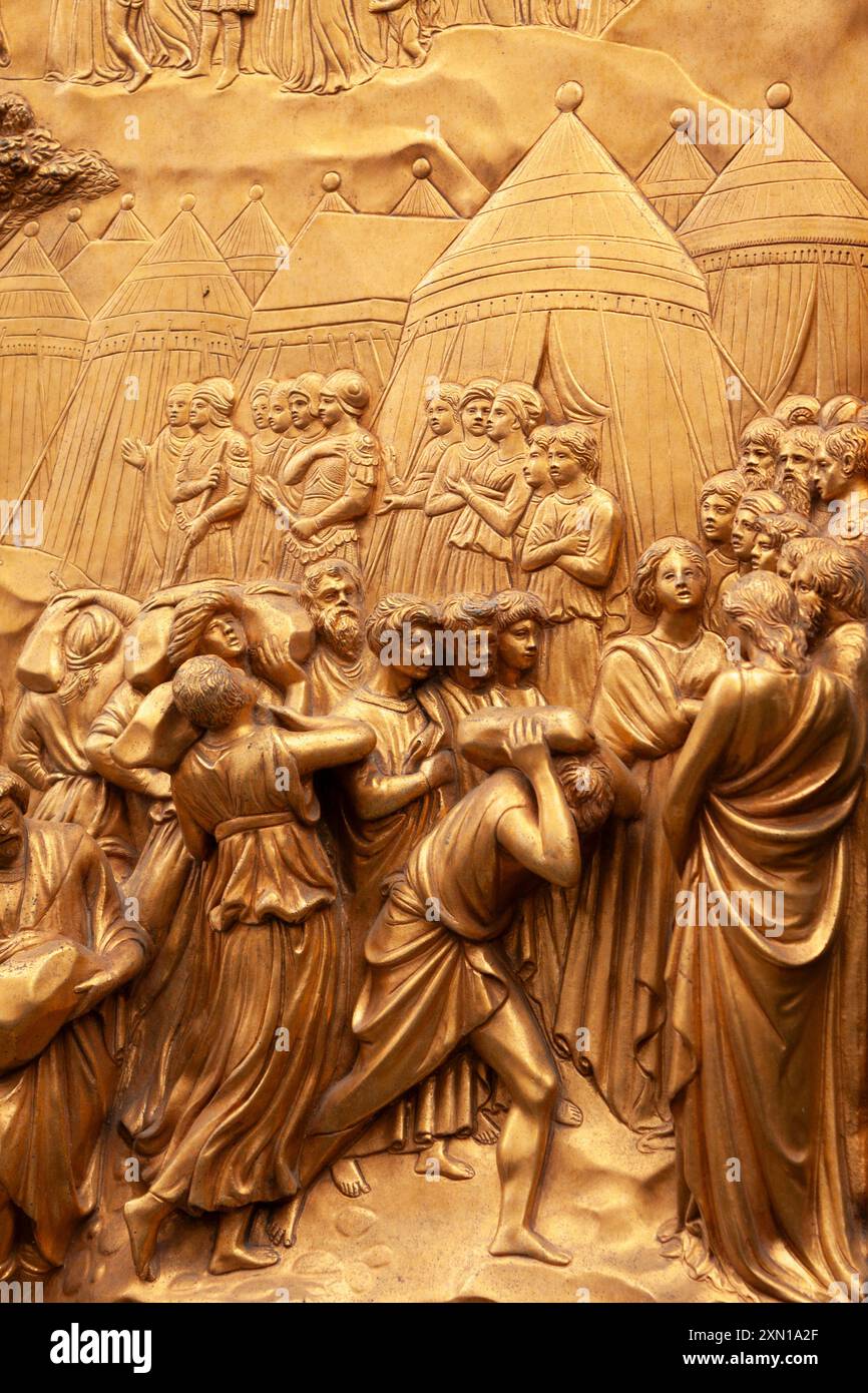 Gold gates hi-res stock photography and images - Alamy