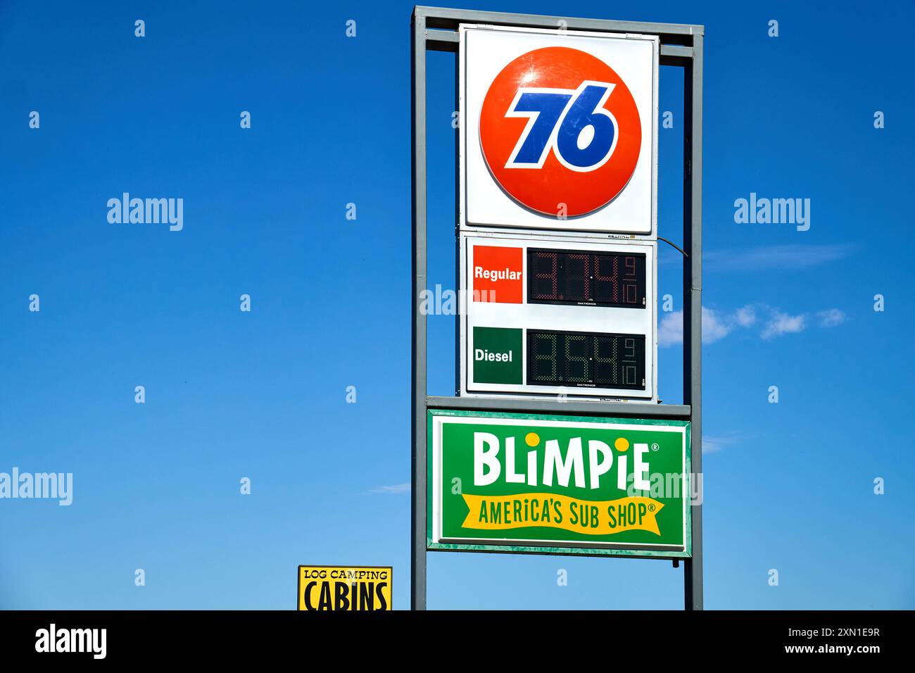 76 gas station hi-res stock photography and images - Alamy