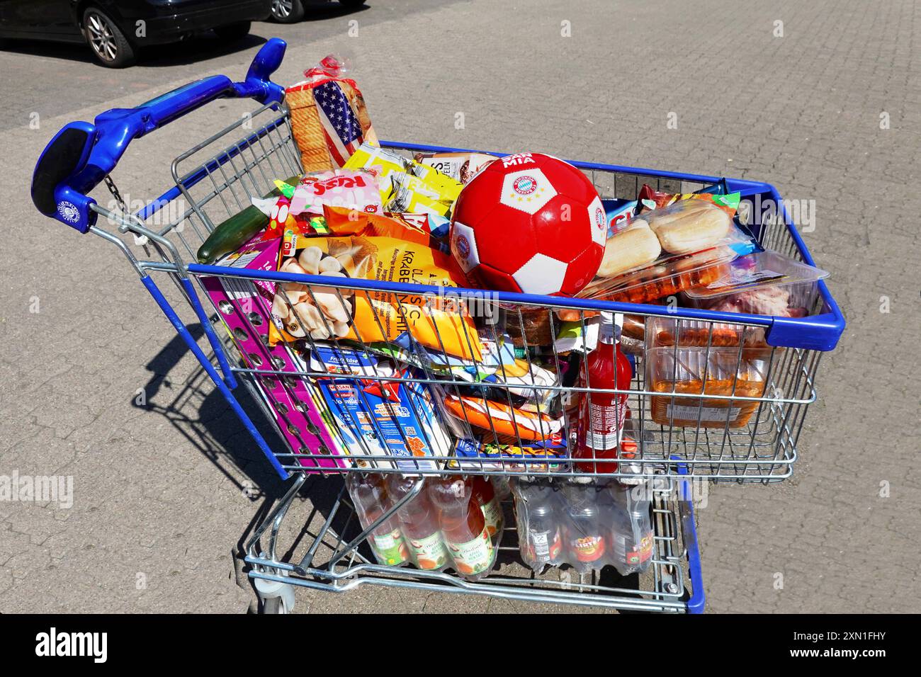 Voller Einkaufswagen - hier bei ALDI Nord in Hannover gesehen m 30.07. ...