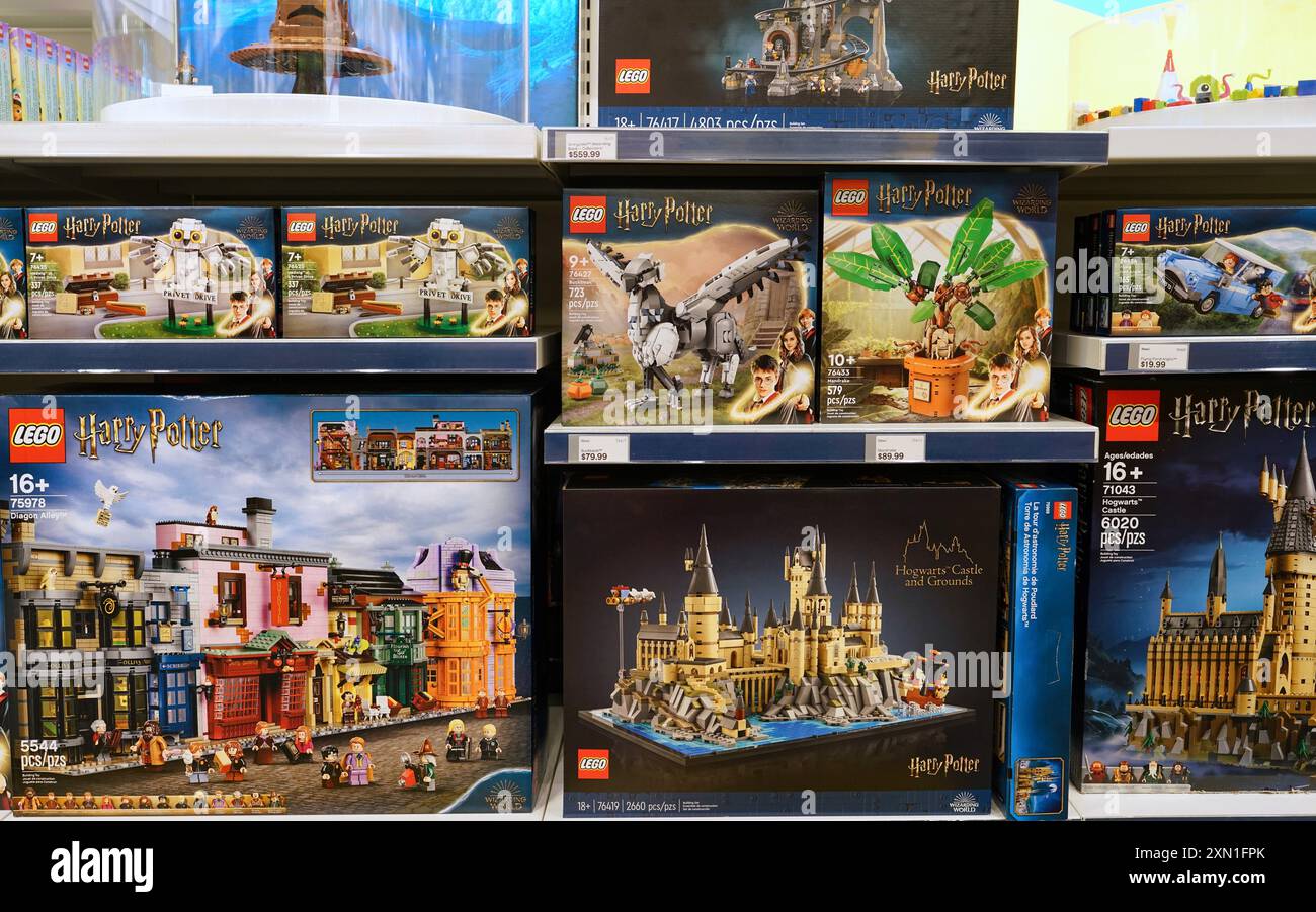 Lego store display hi-res stock photography and images - Alamy