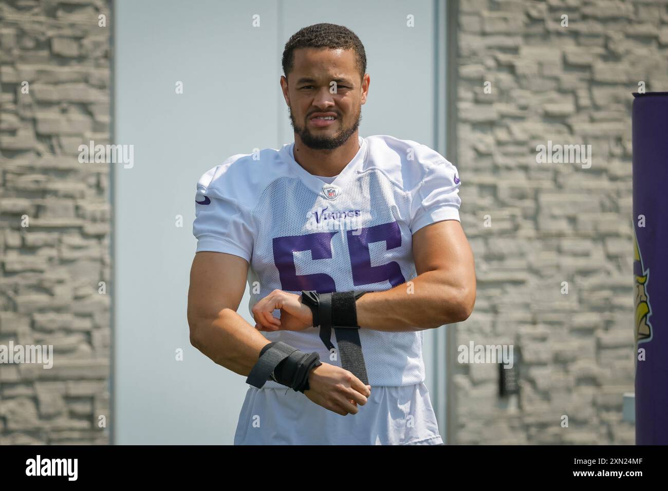 Minnesota Vikings linebacker Andre Carter II prepares for the NFL ...