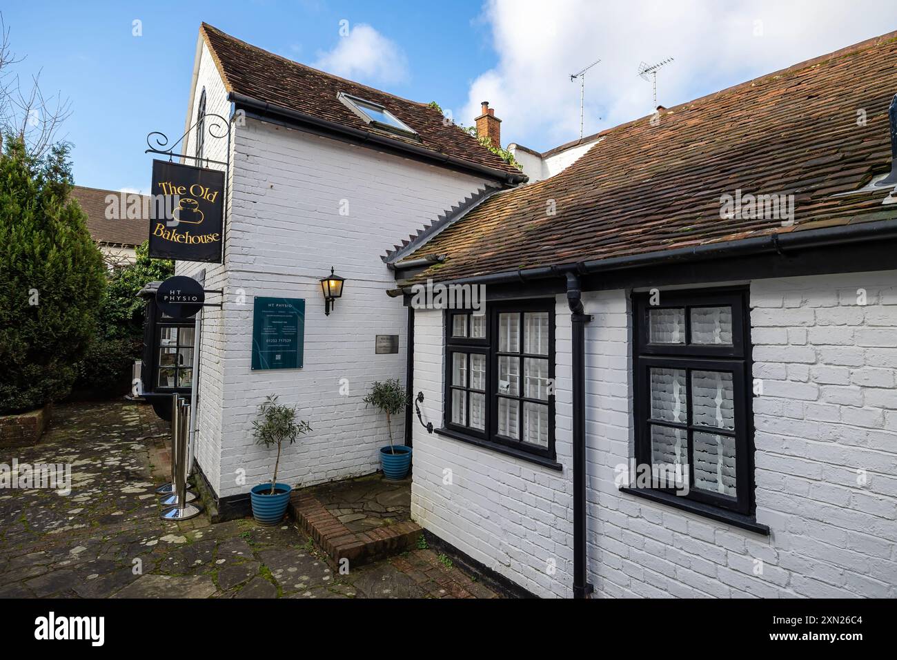 Visiting farnham hi-res stock photography and images - Alamy