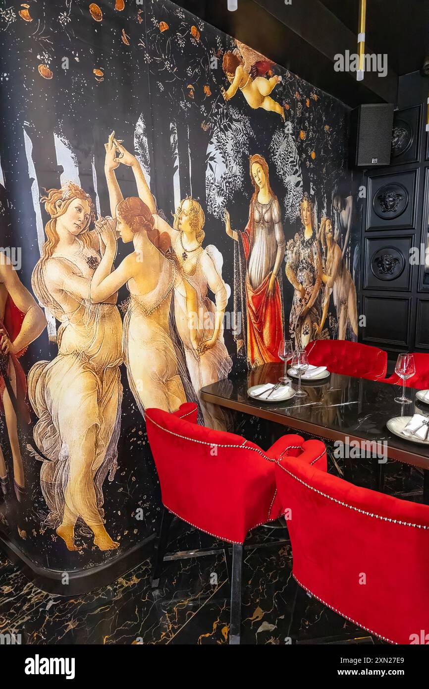 Visiting farnham hi-res stock photography and images - Alamy