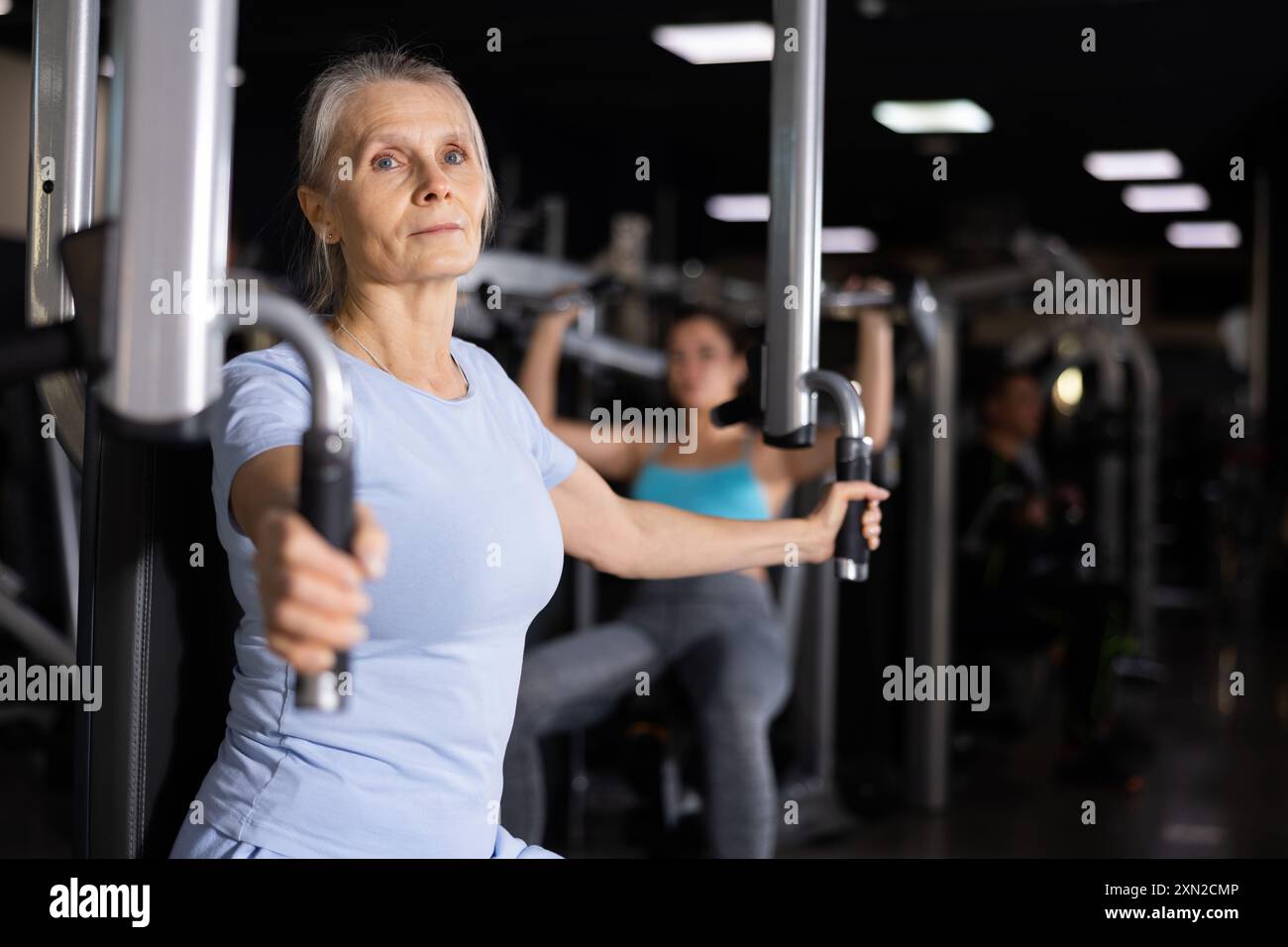 Chest fly machine hi-res stock photography and images - Alamy