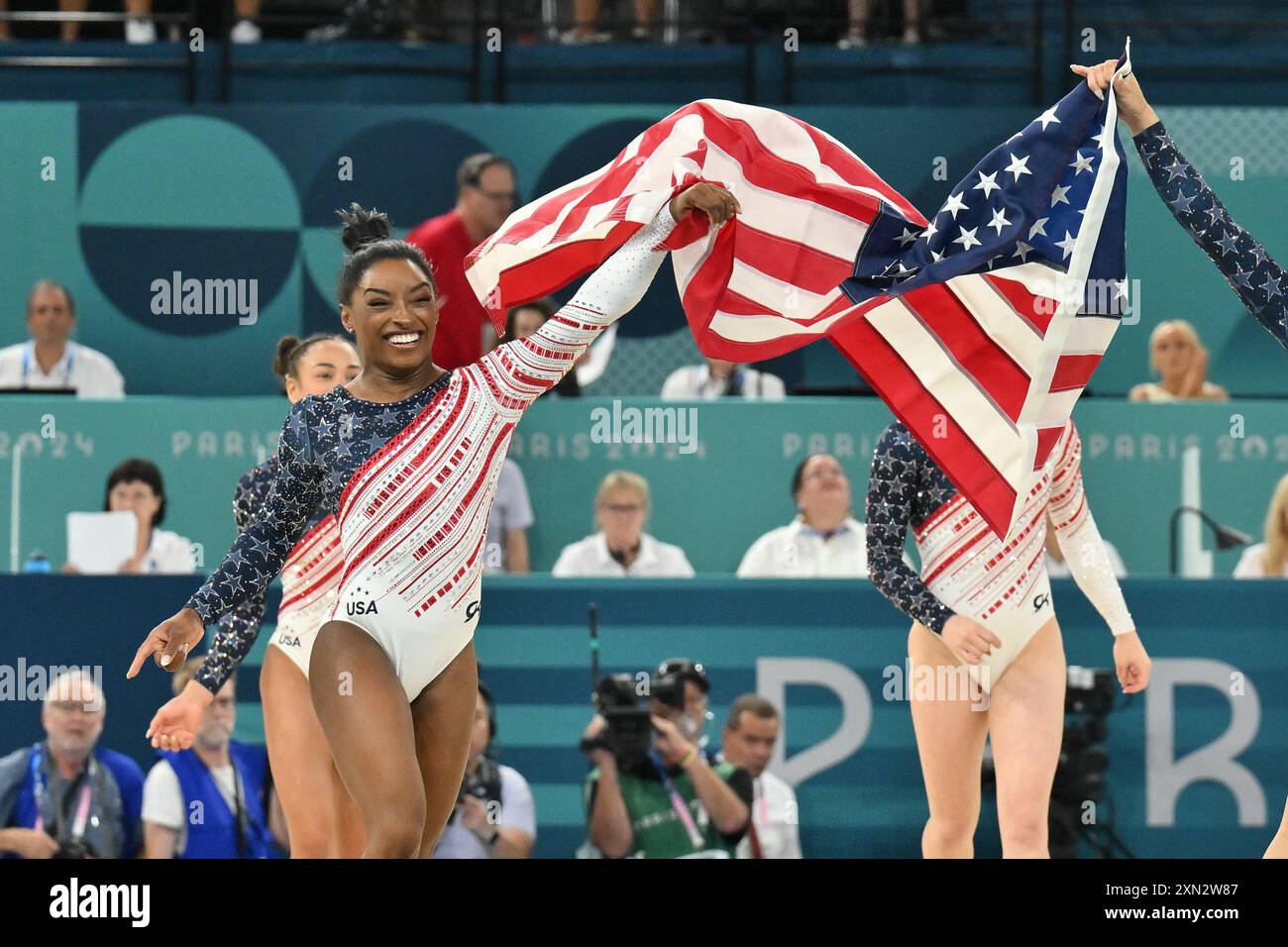 Gold medalists of Team United States celebrate winning the Women's Team ...