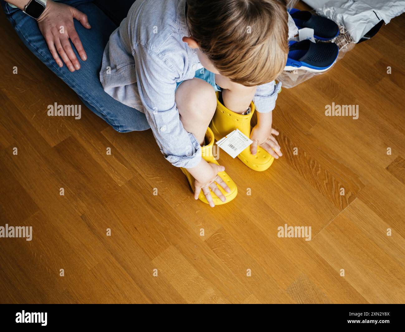 Crocs fitting hi-res stock photography and images - Alamy