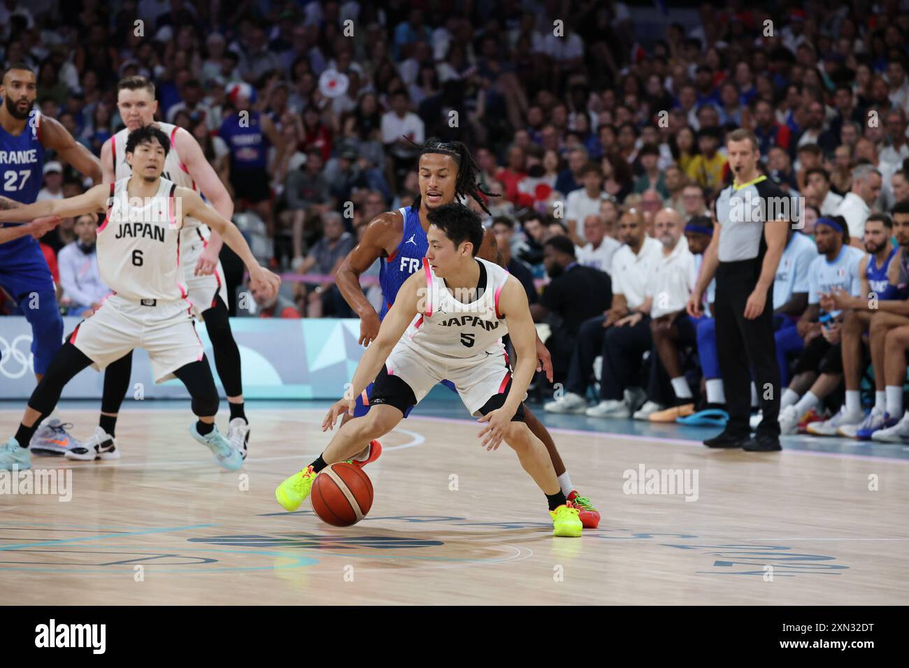 Yuki Kawamura of Japan, Basketball, Men's Group Phase - Group B between ...