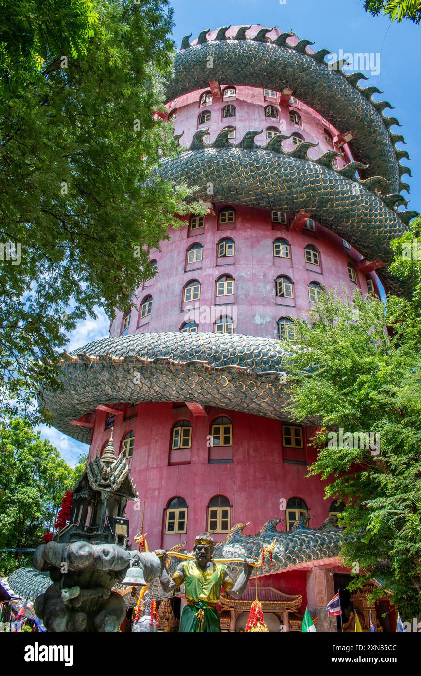 Dragon palace buddhist temple hi-res stock photography and images - Alamy