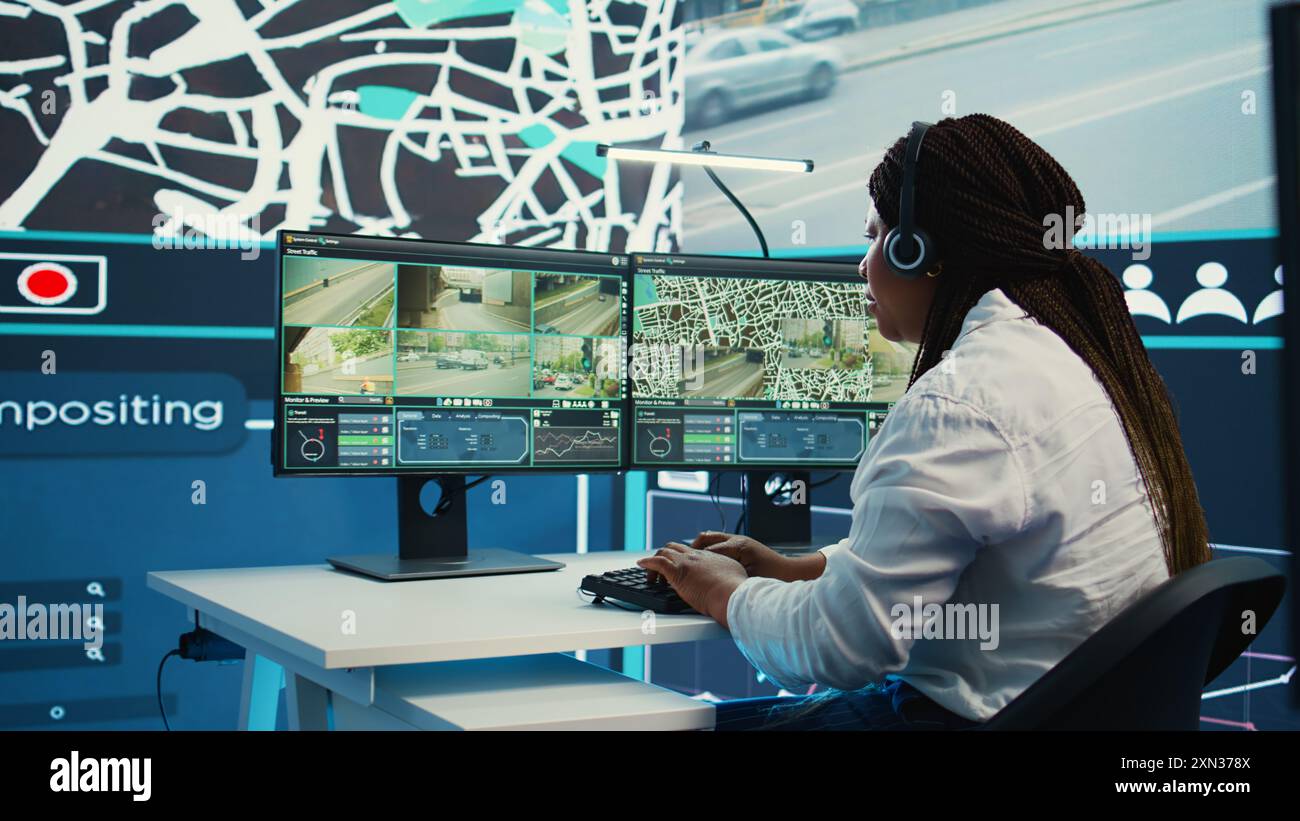 Locating service hi-res stock photography and images - Alamy