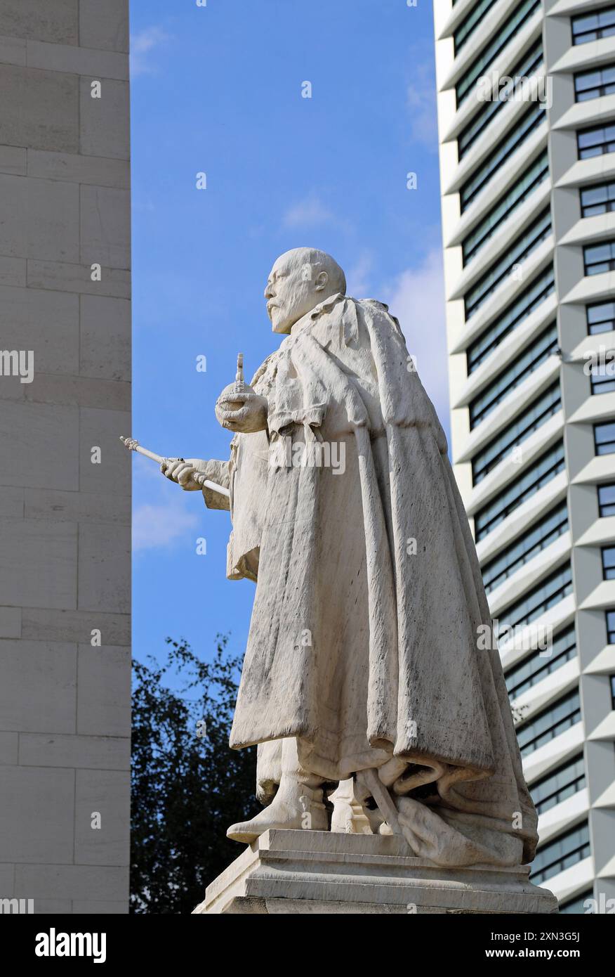 Statue of Edward VII in Birmingham Stock Photo - Alamy