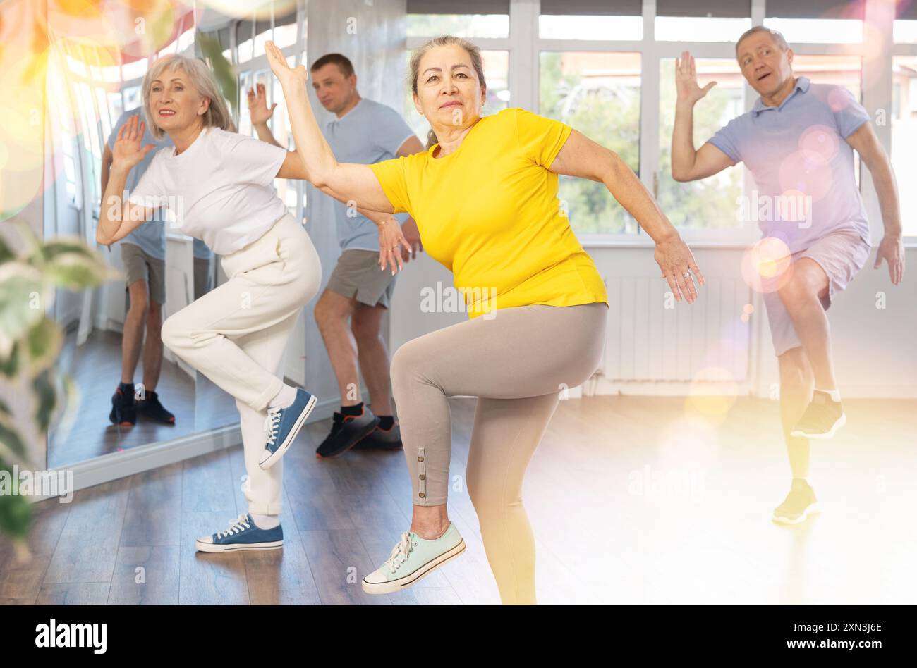 Modern mature 60s female hi-res stock photography and images - Alamy