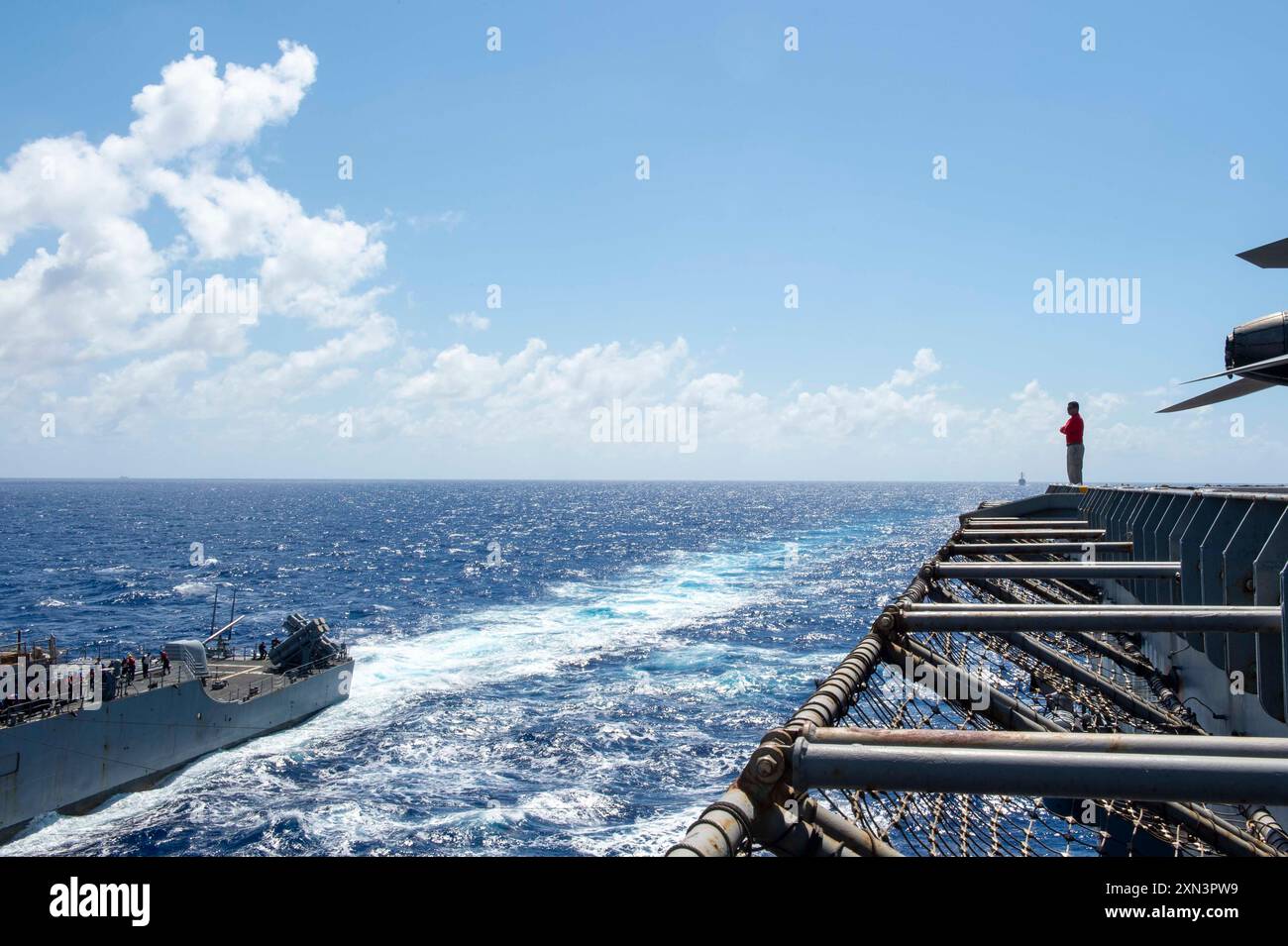Nimitz-class aircraft carrier USS Carl Vinson (CVN 70) conducts a ...