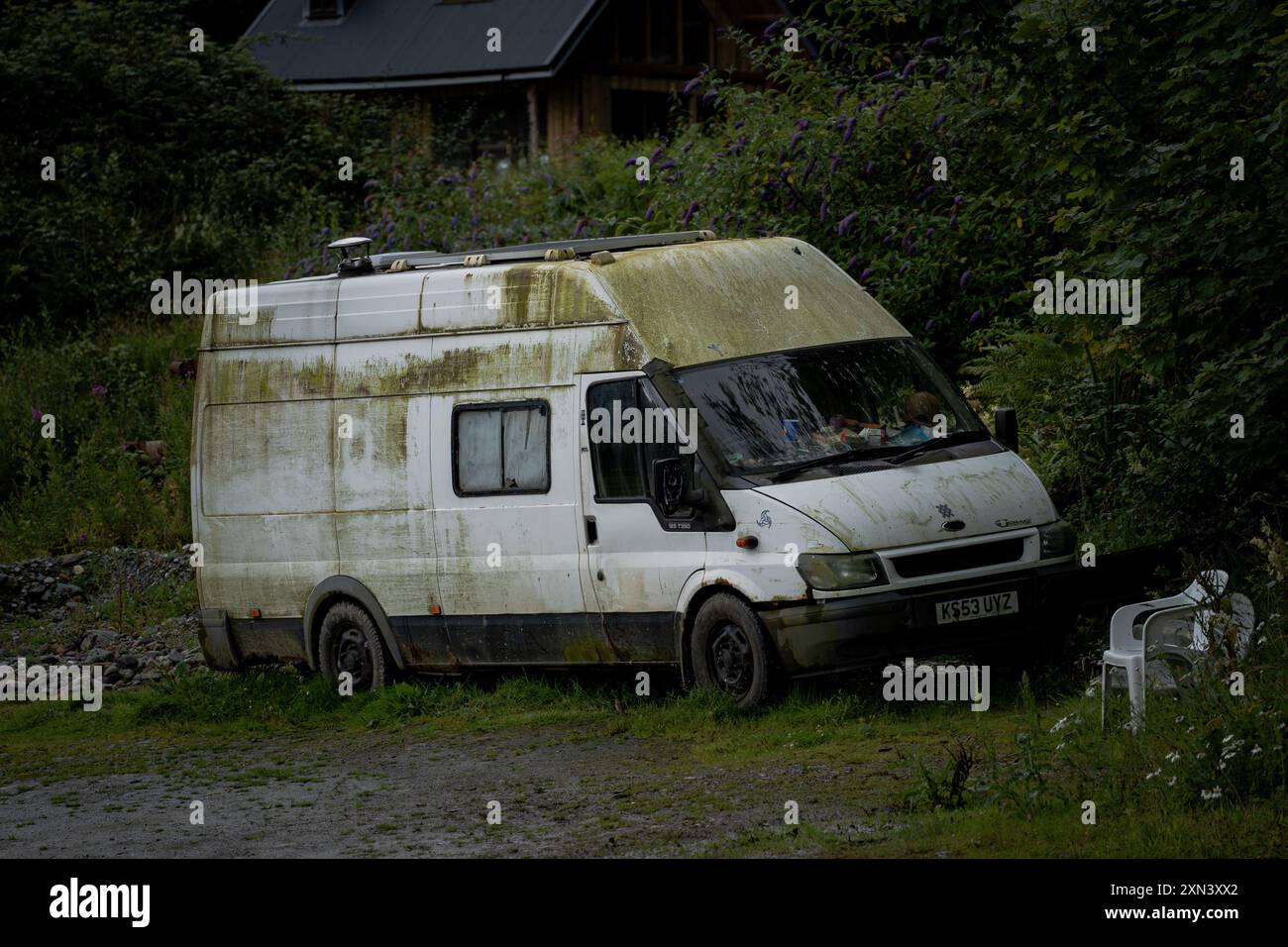 Abandoned old van Stock Photo - Alamy