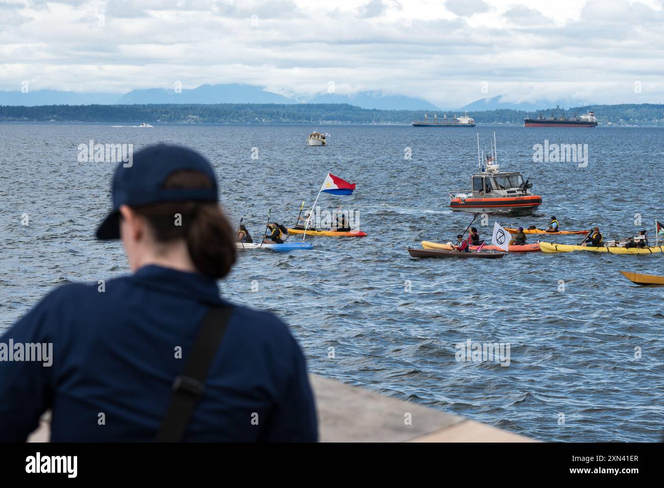Seattle, USA. 30th Jul 2024. Protestors greeting the Seafair Parade of ...